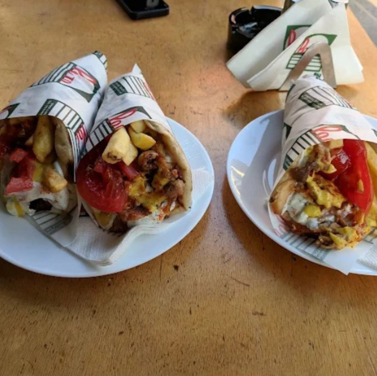 Posto Μαρούσι: Το αυθεντικό στέκι για street food που κρατά την ...