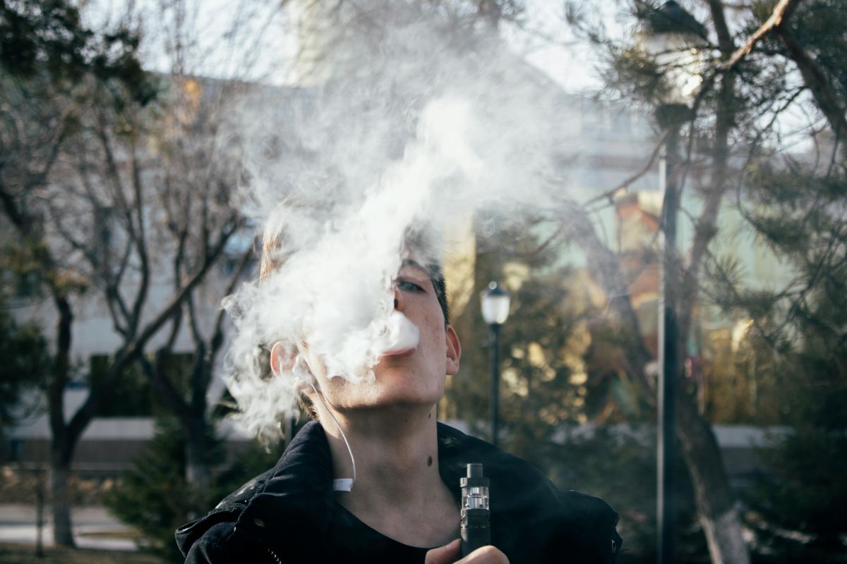 Δύο 13χρονες κατέρρευσαν μετά από vape με συνθετικά ναρκωτικά - Ο ...