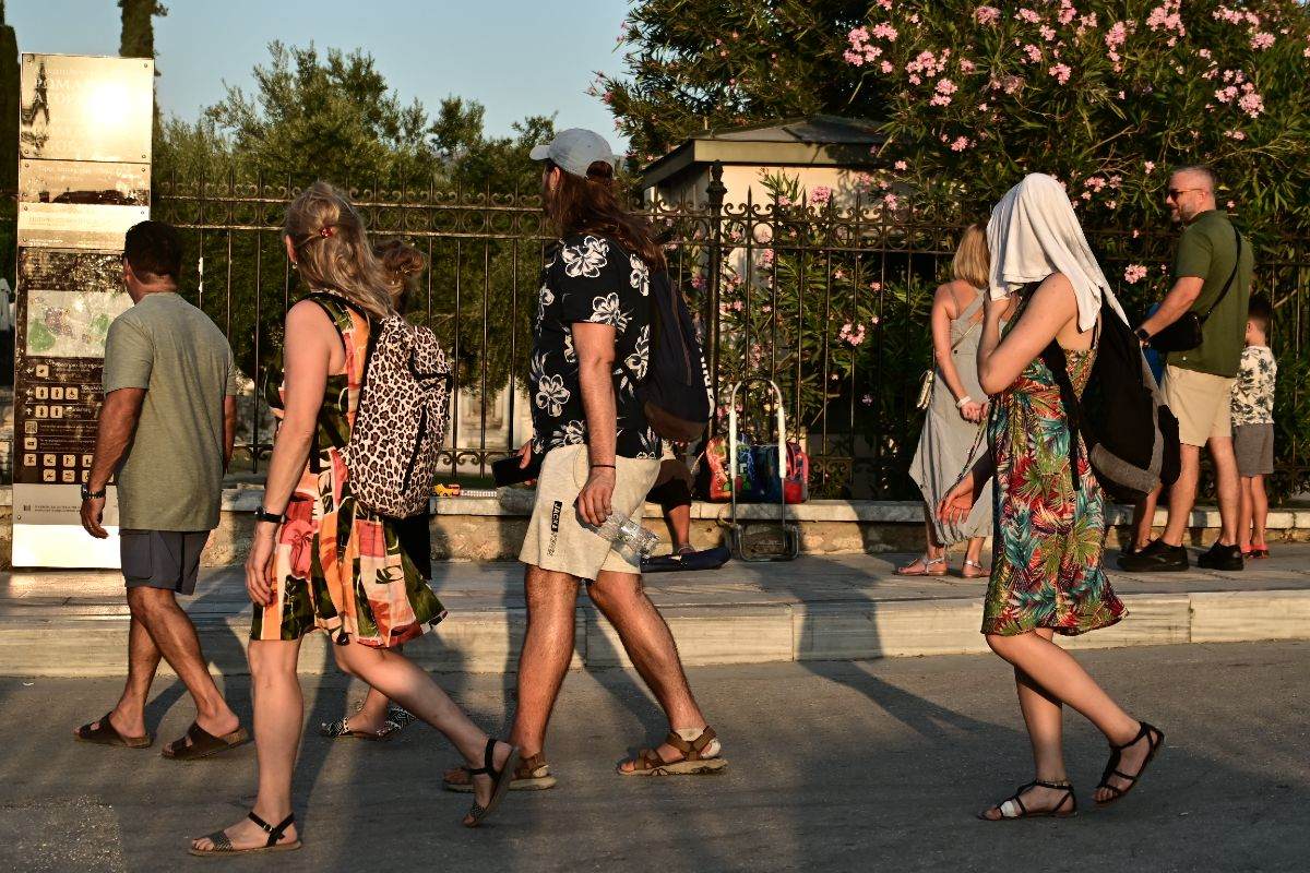 Καιρός: Έρχεται «θερμή εισβολή» με αφρικανική σκόνη, ποιες περιοχές θα ...