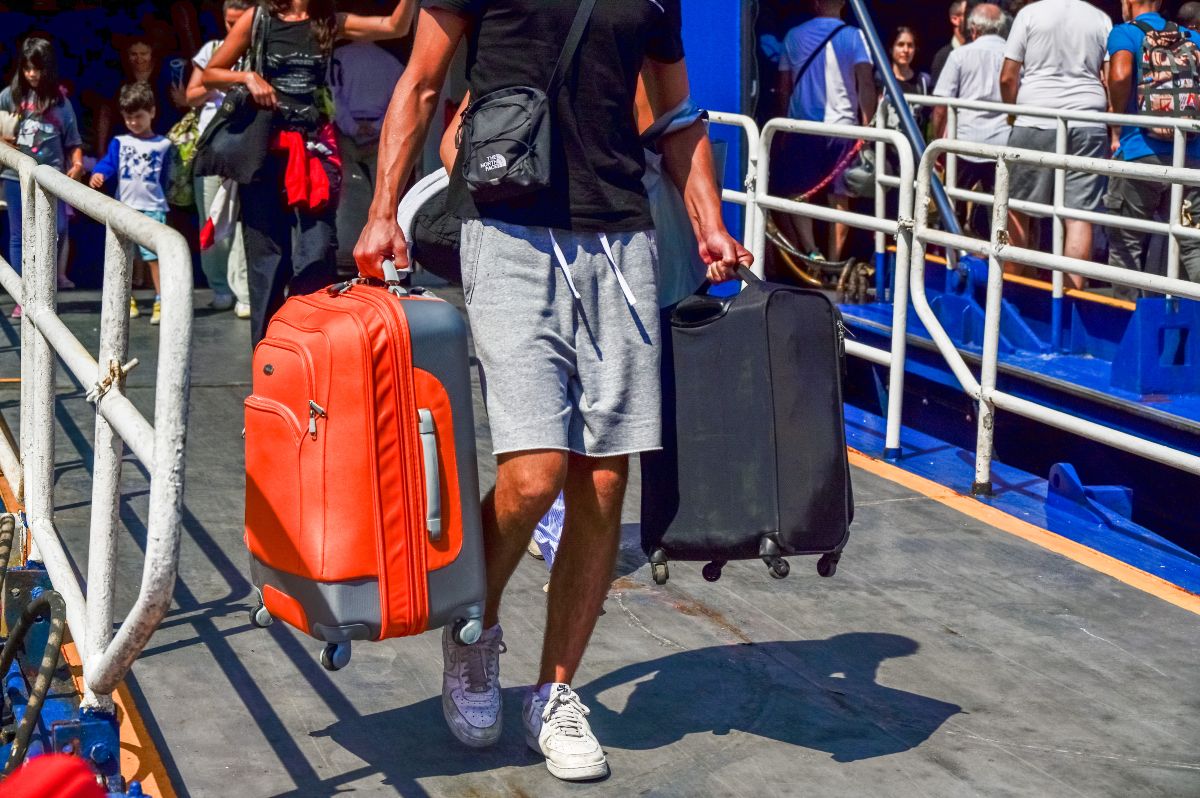 Το μεγάλο μυστικό για φθηνότερα ταξίδια: Έτσι θα πας διακοπές και θα ...